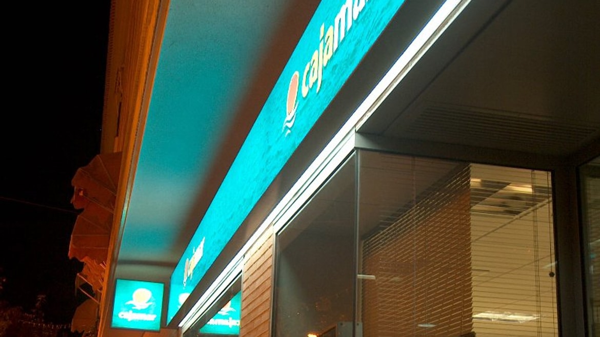 Illuminated Flex Face Signs | Flexface Light Boxes - W&Co