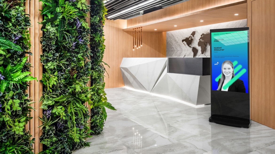 Freestanding Digital Screens | Portable Digital Signage Displays